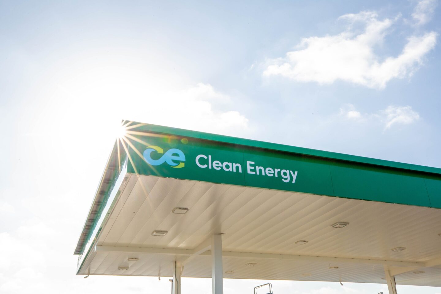 Clean Energy RNG to fuel trucks for Pennsylvania Refuse Authority, WM ...
